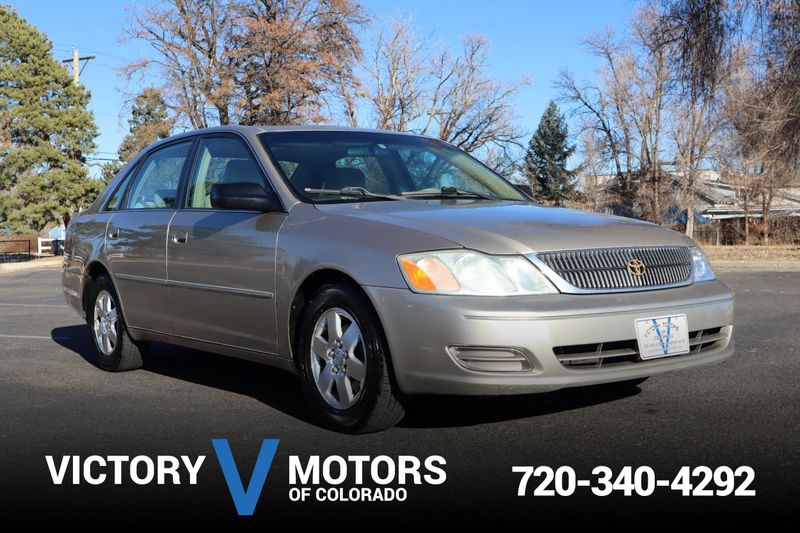 2000 Toyota Avalon Photos
