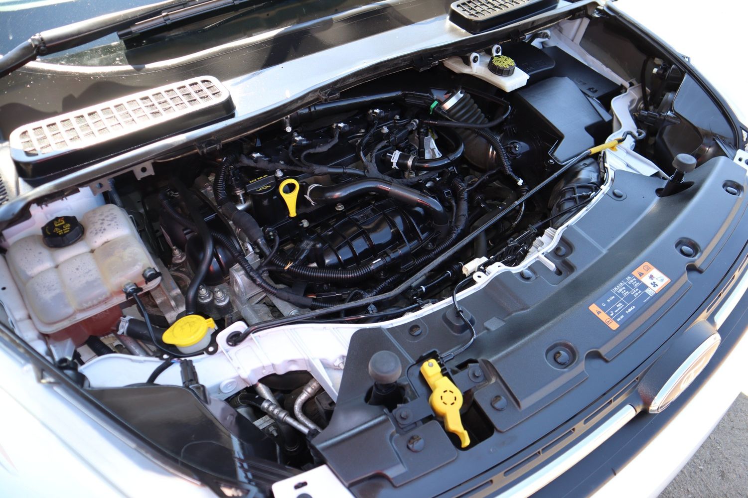 2016 Ford Escape SE | Victory Motors of Colorado