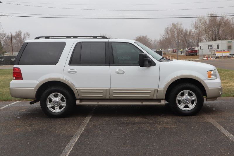 2005 Ford Expedition Photos