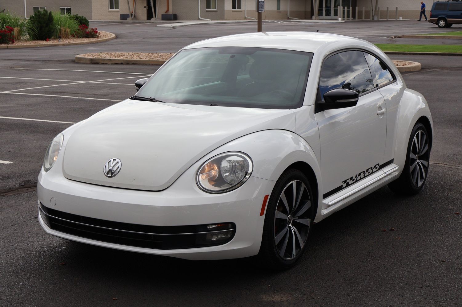 2012 Volkswagen Beetle White Turbo PZEV | Victory Motors of Colorado