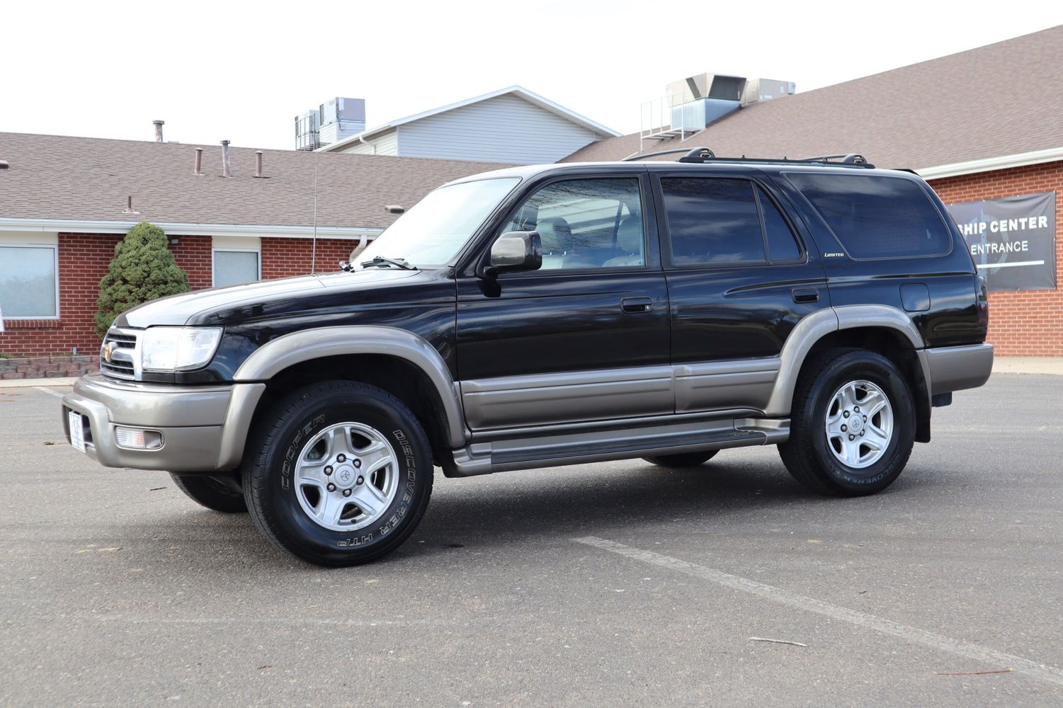2000 Toyota 4Runner Limited | Victory Motors of Colorado