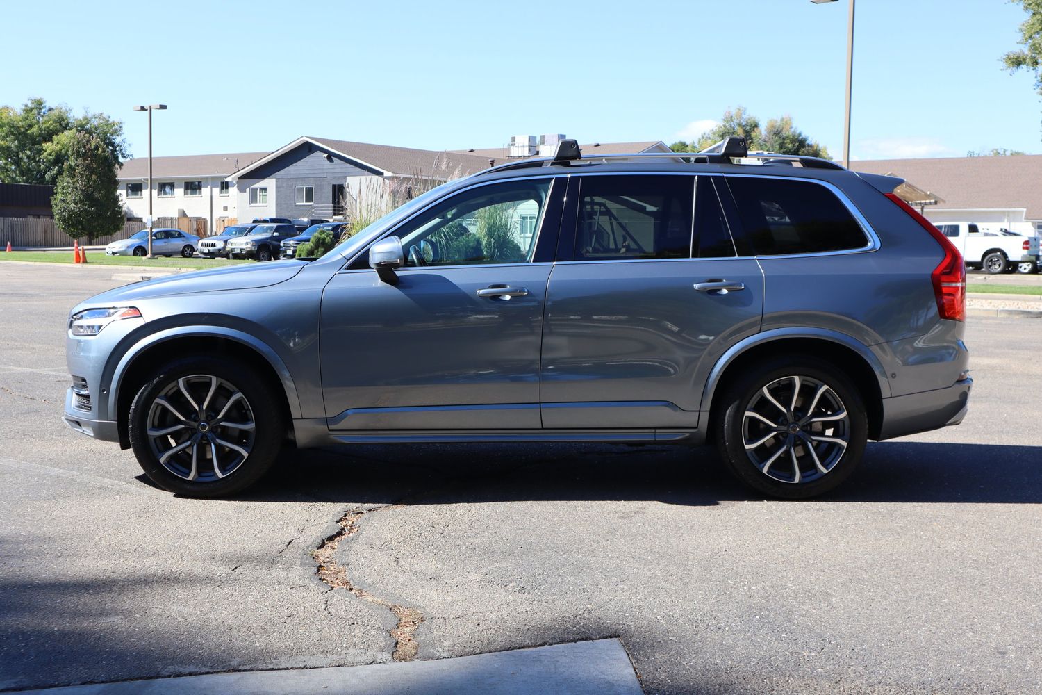 2016 Volvo XC90 T6 Momentum | Victory Motors of Colorado