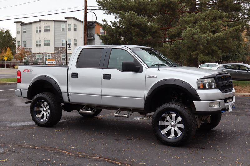 2005 Ford F-150 Photos
