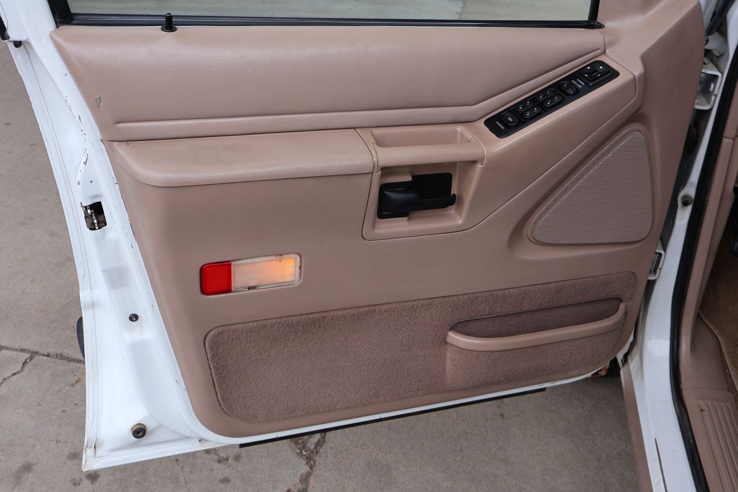 1992 Ford Explorer XLT | Victory Motors of Colorado