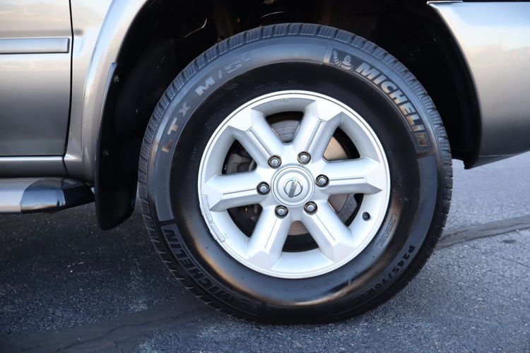 2003 Nissan Pathfinder SE | Victory Motors of Colorado