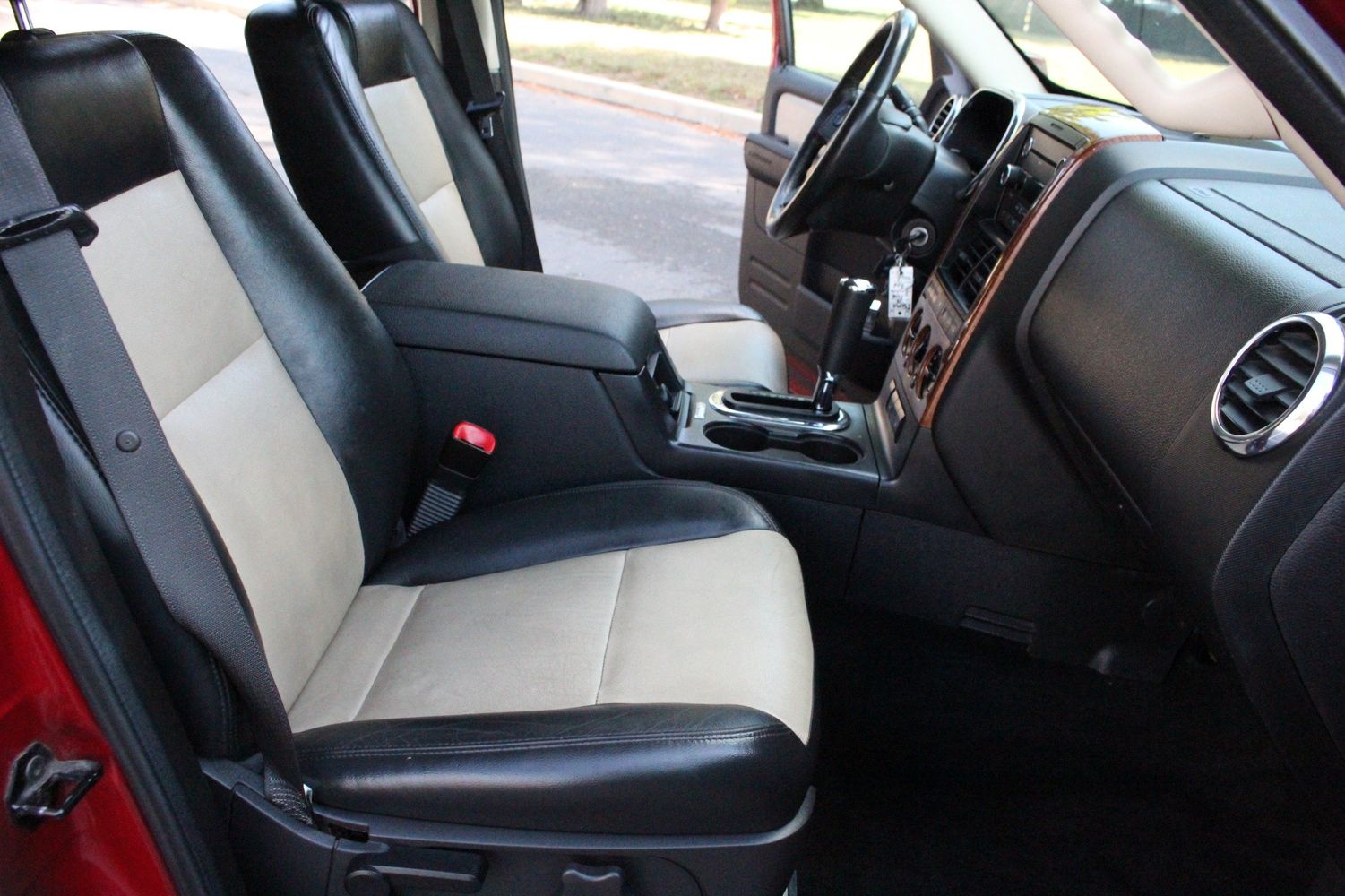 2010 Ford Explorer Eddie Bauer | Victory Motors of Colorado