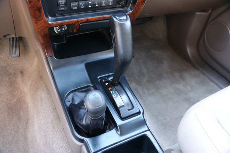 1998 Toyota 4Runner Limited | Victory Motors of Colorado