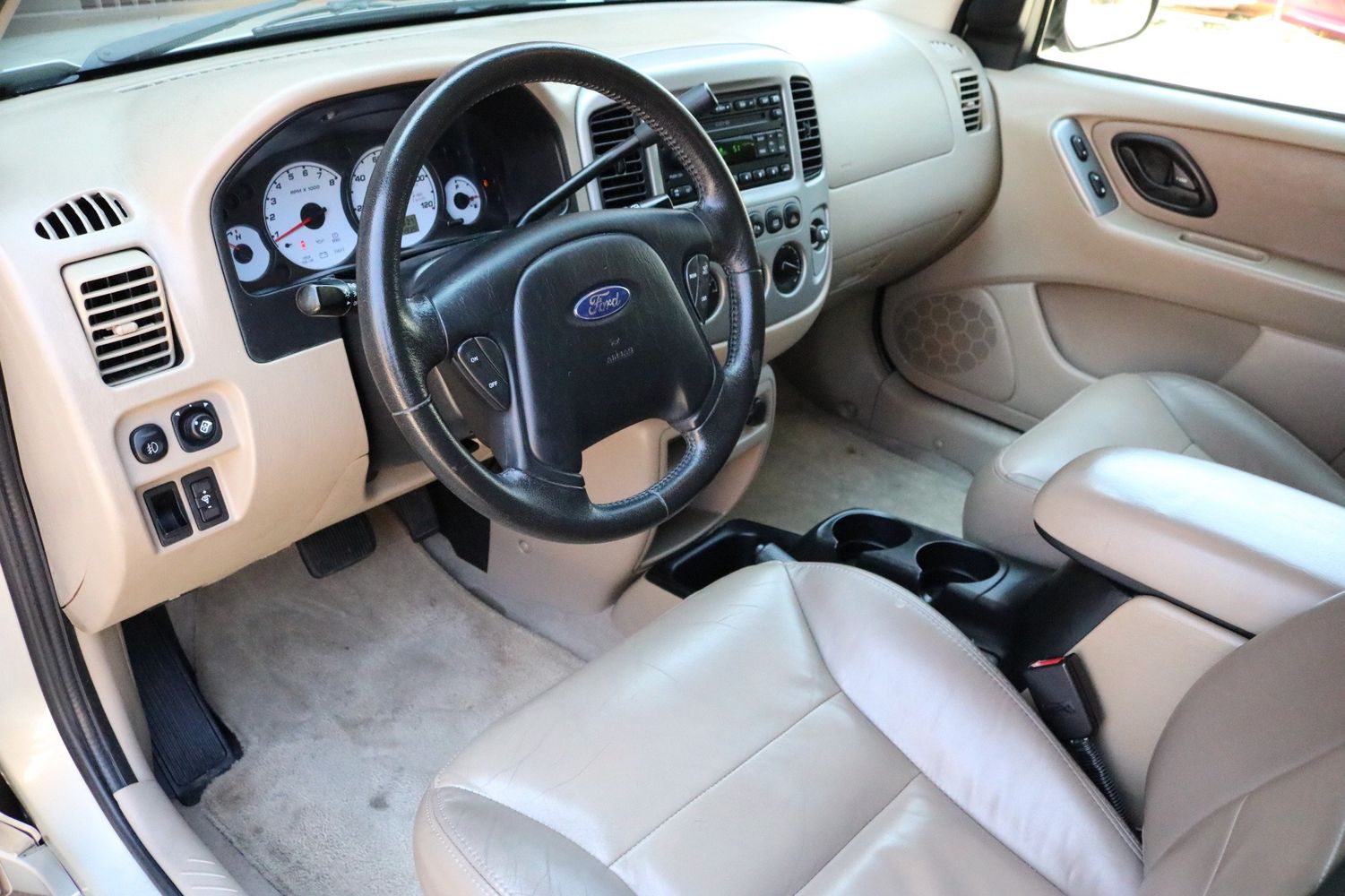 2004 Ford Escape Limited | Victory Motors of Colorado