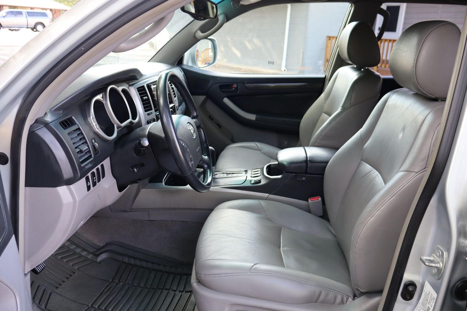 2004 Toyota 4Runner Limited | Victory Motors of Colorado