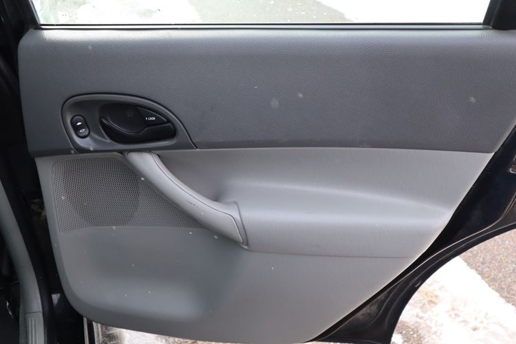 2005 Ford Focus ZXW SE | Victory Motors of Colorado