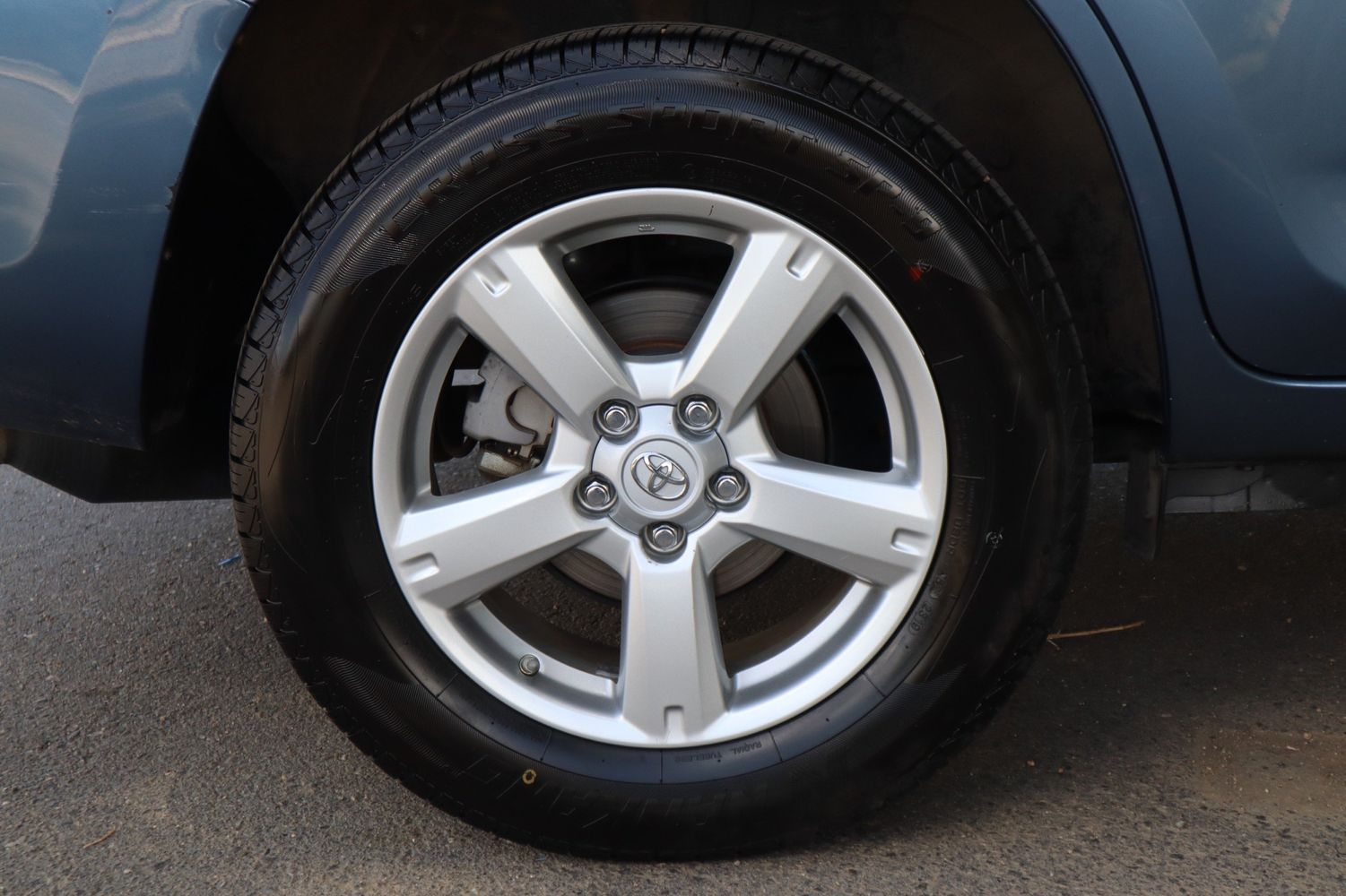 2007 Toyota RAV4 Base | Victory Motors of Colorado