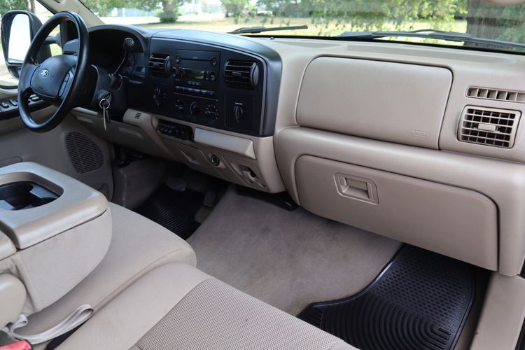 2006 Ford F-250 Super Duty XLT | Victory Motors of Colorado