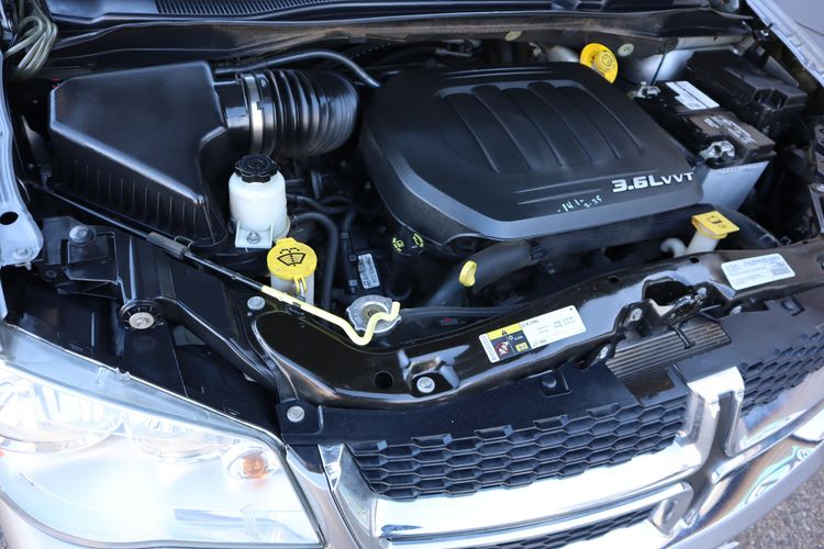 2017 Dodge Grand Caravan SXT | Victory Motors of Colorado