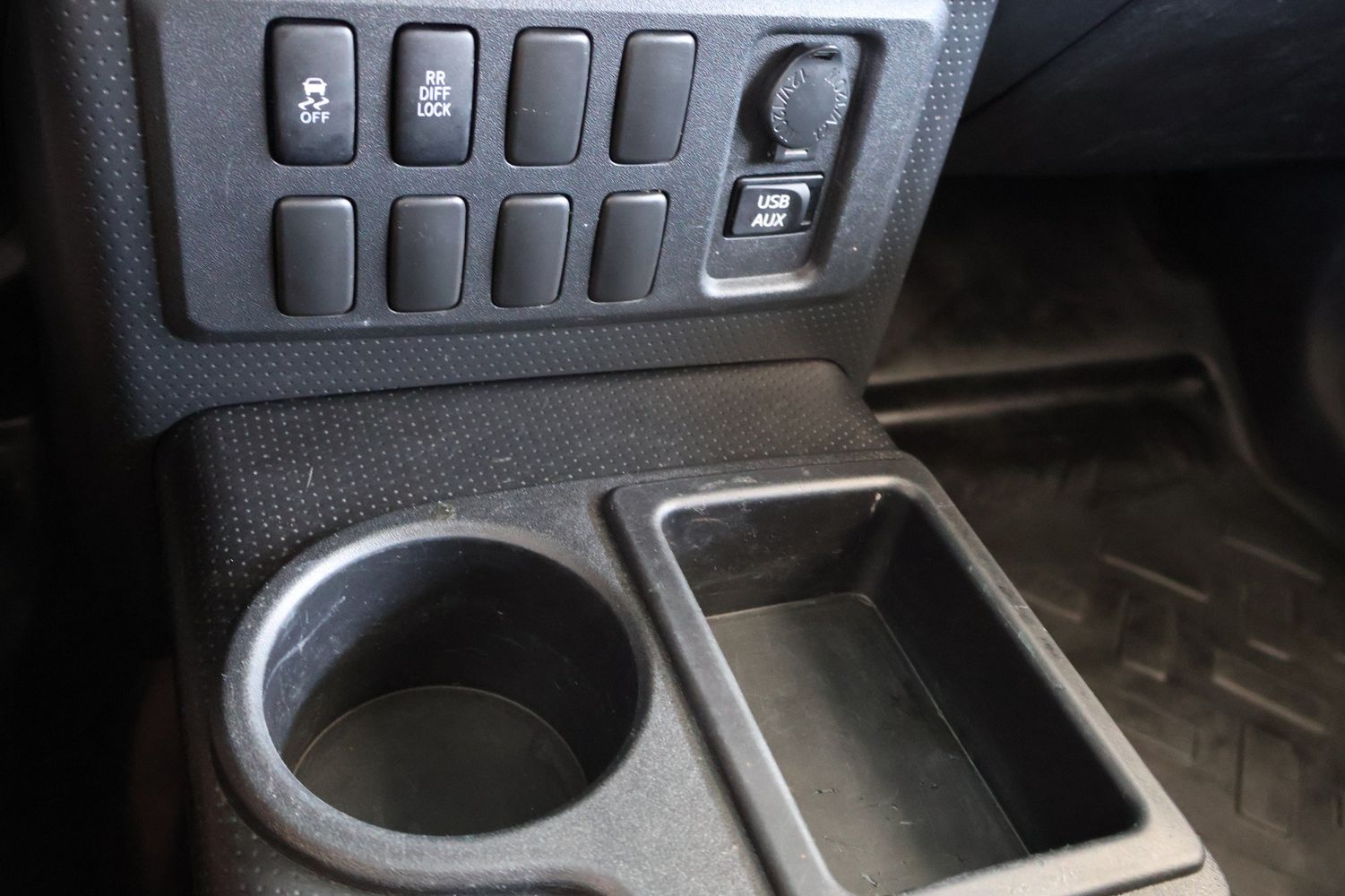 2014 Toyota FJ Cruiser Base | Victory Motors of Colorado