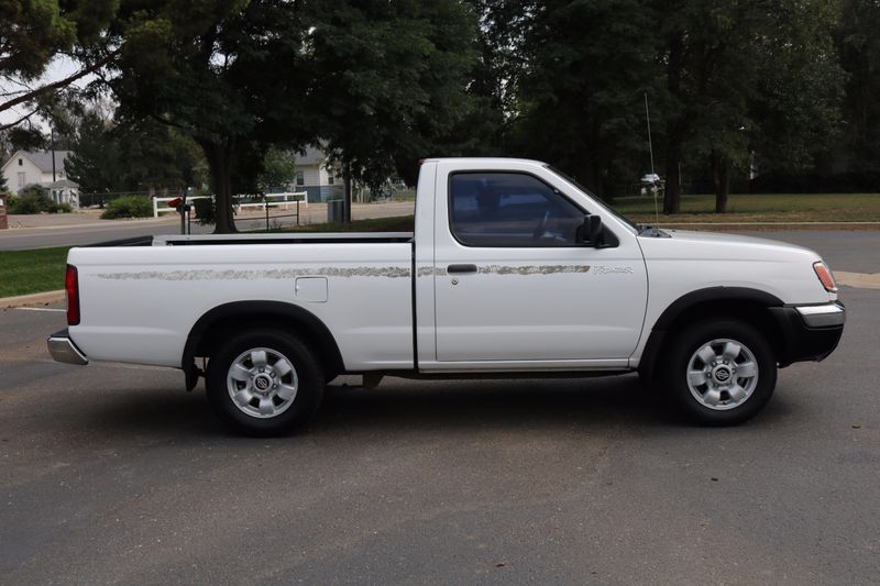 1998 Nissan Frontier Photos