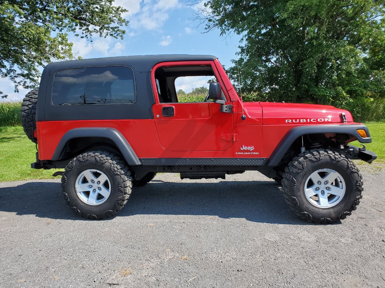 2006 Jeep Wrangler Unlimited Rubicon | Mapledale Motors
