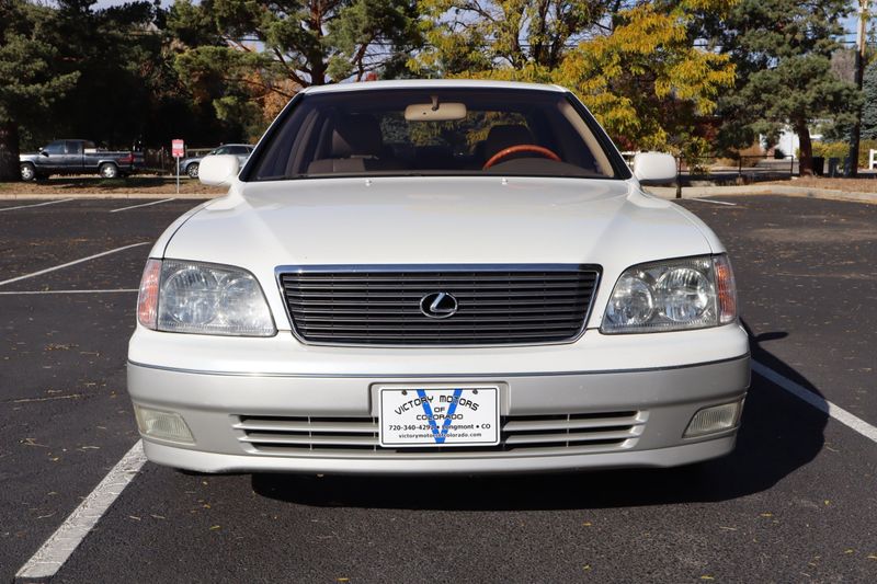2000 Lexus LS 400 Photos