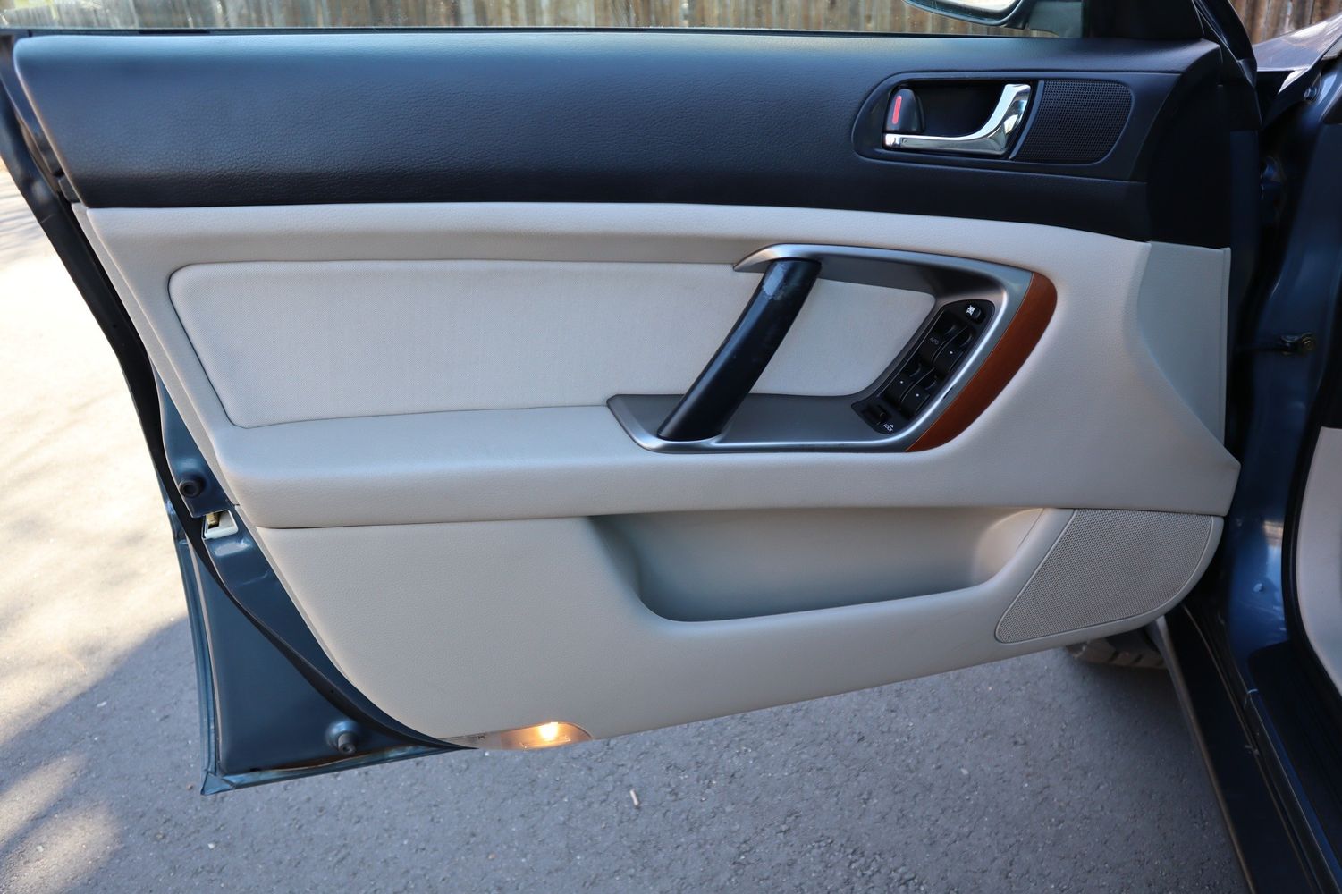 2006 Subaru Outback 2.5i | Victory Motors of Colorado