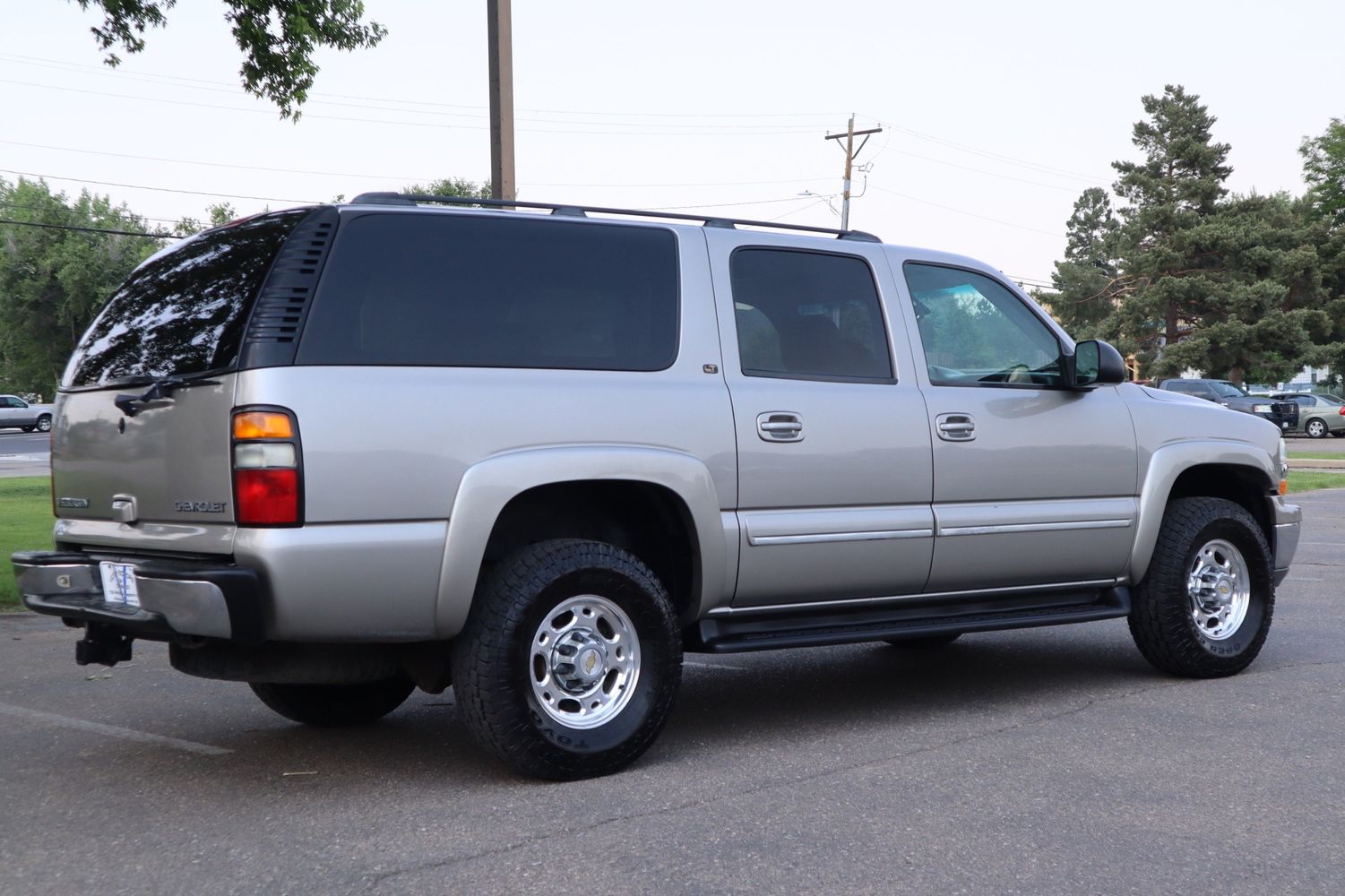 2003 Chevrolet Suburban 2500 LT | Victory Motors of Colorado