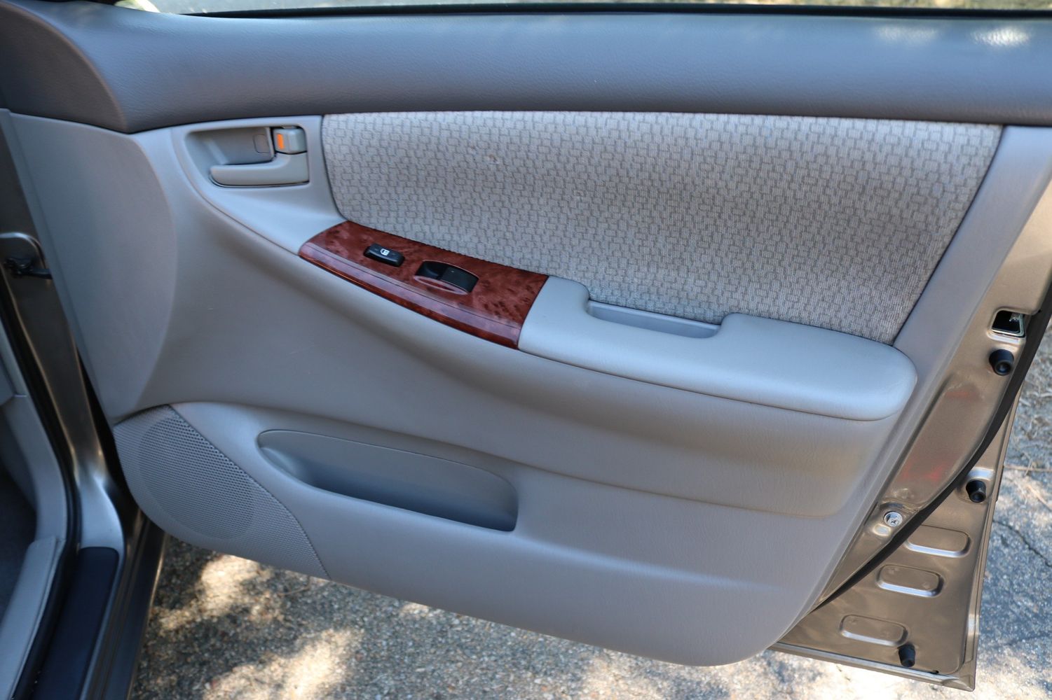 2004 Toyota Corolla LE | Victory Motors of Colorado