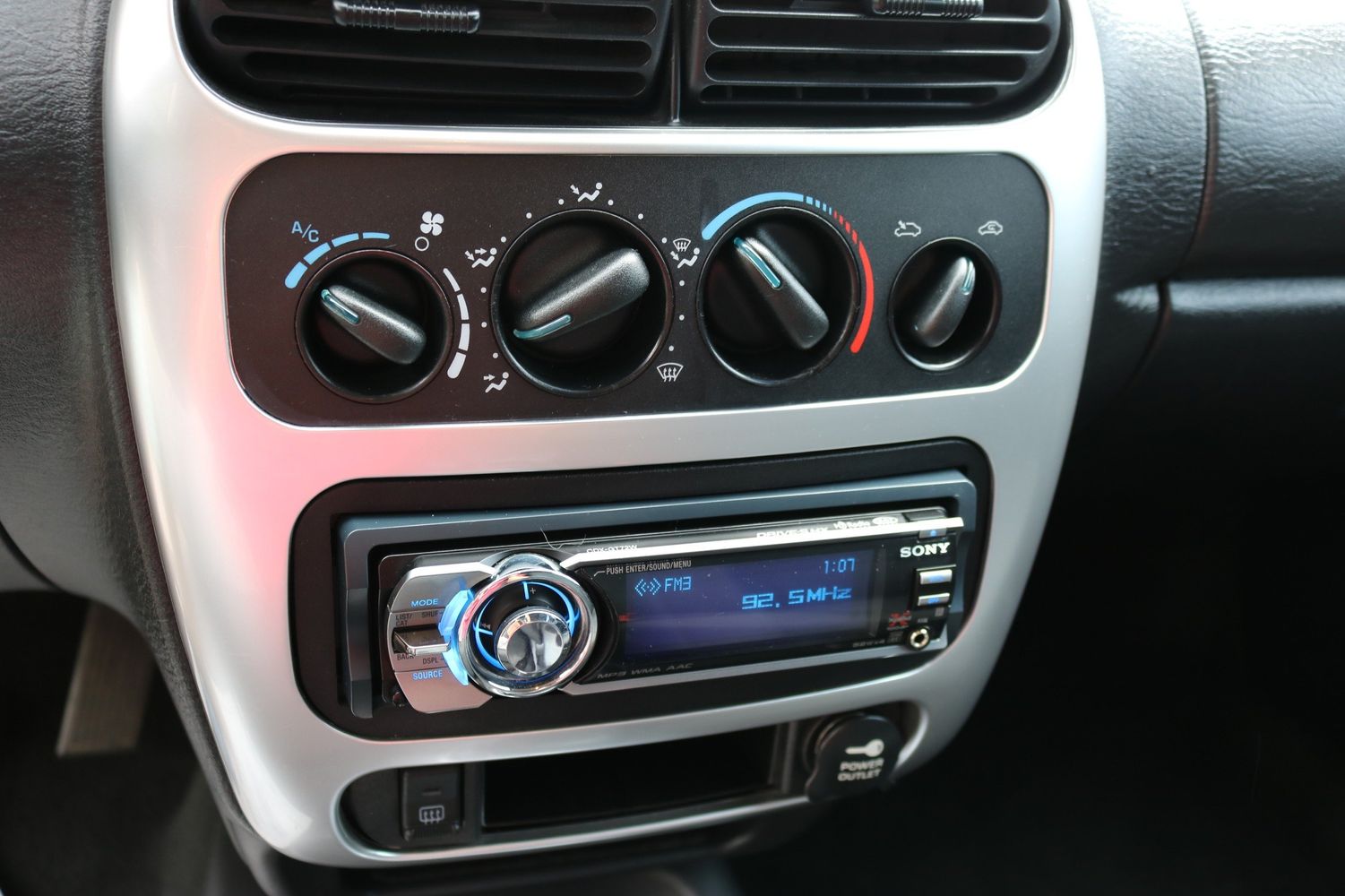 2005 Dodge Neon SXT | Victory Motors of Colorado
