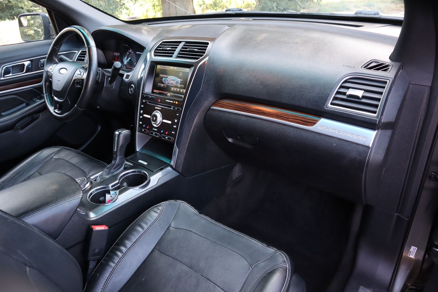 2016 Ford Explorer Limited | Victory Motors of Colorado