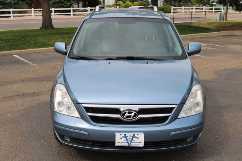 2007 Hyundai Entourage Photos