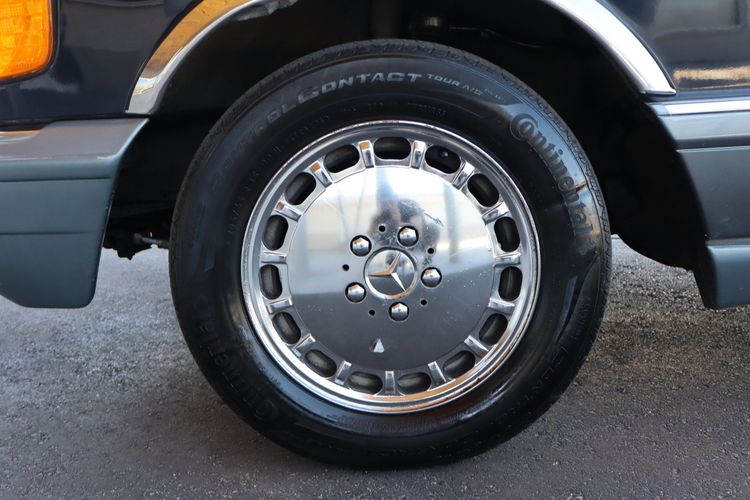 1988 Mercedes-Benz 420-Class 420 SEL | Victory Motors of Colorado