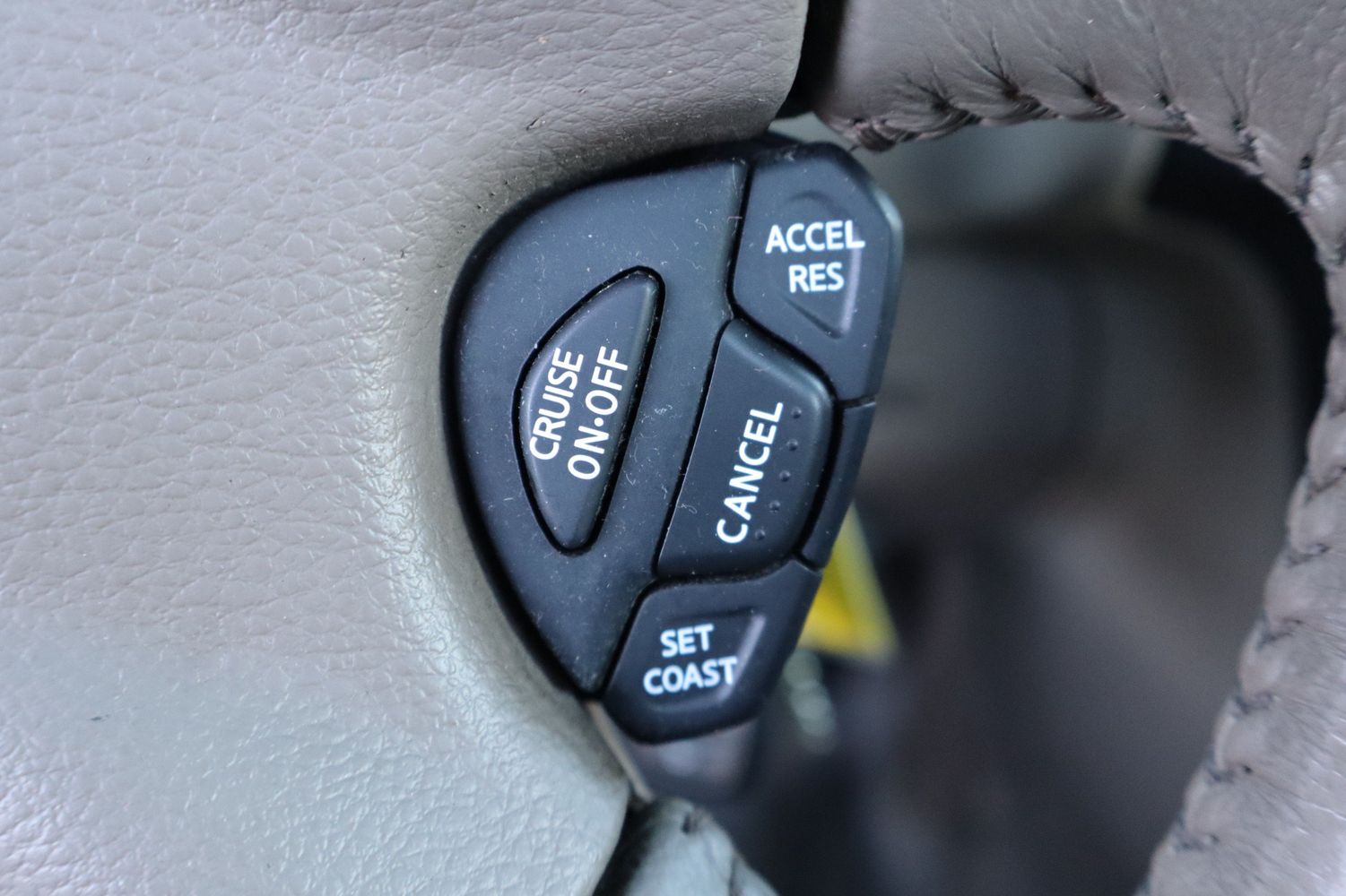 2003 Nissan Pathfinder SE | Victory Motors of Colorado