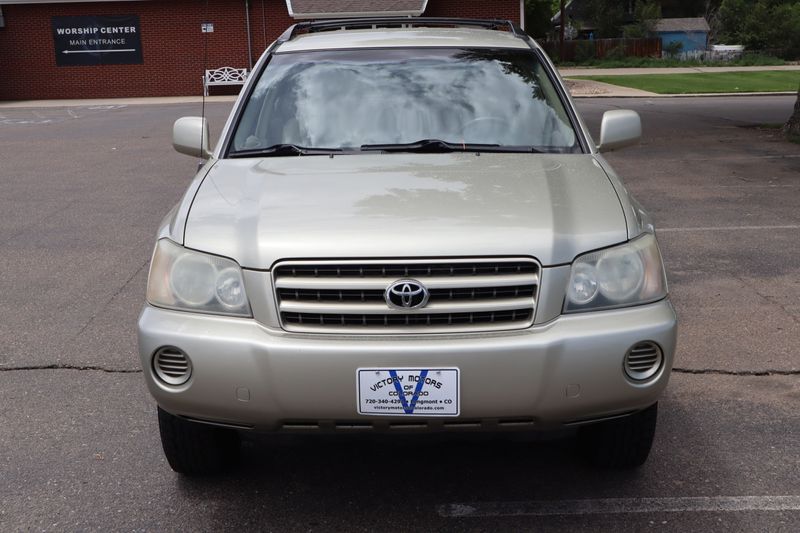 2003 Toyota Highlander Photos