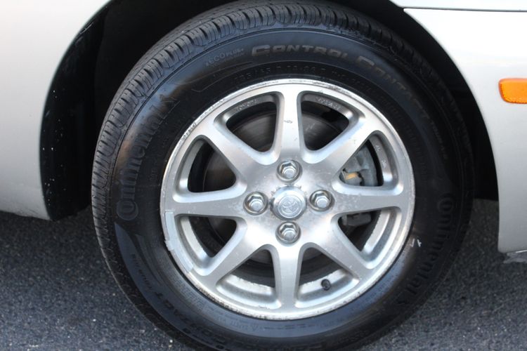 2001 Toyota Prius | Victory Motors of Colorado