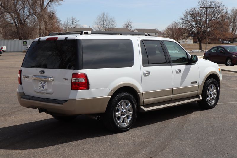 2007 Ford Expedition EL Photos