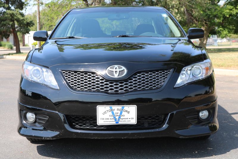 2011 Toyota Camry Photos