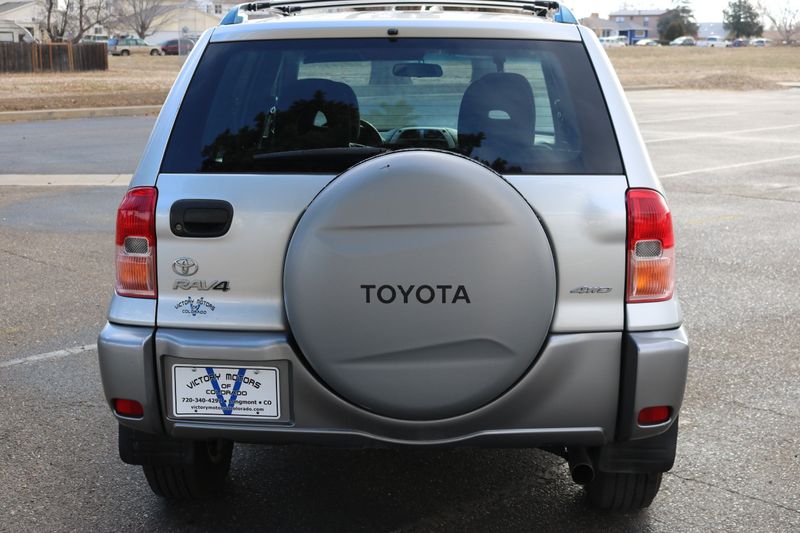 2003 Toyota RAV4 Photos