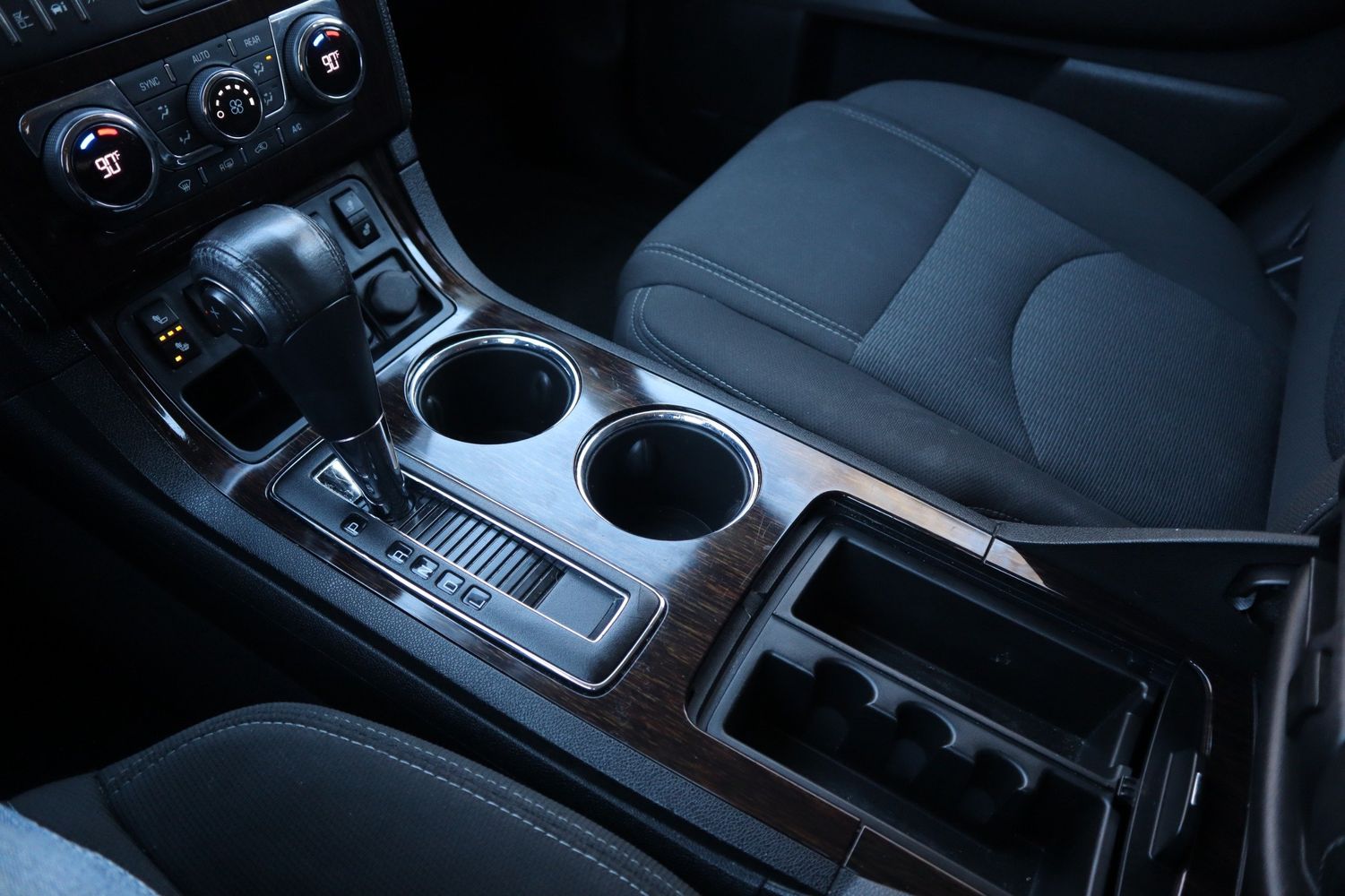 2016 Chevrolet Traverse LT | Victory Motors of Colorado