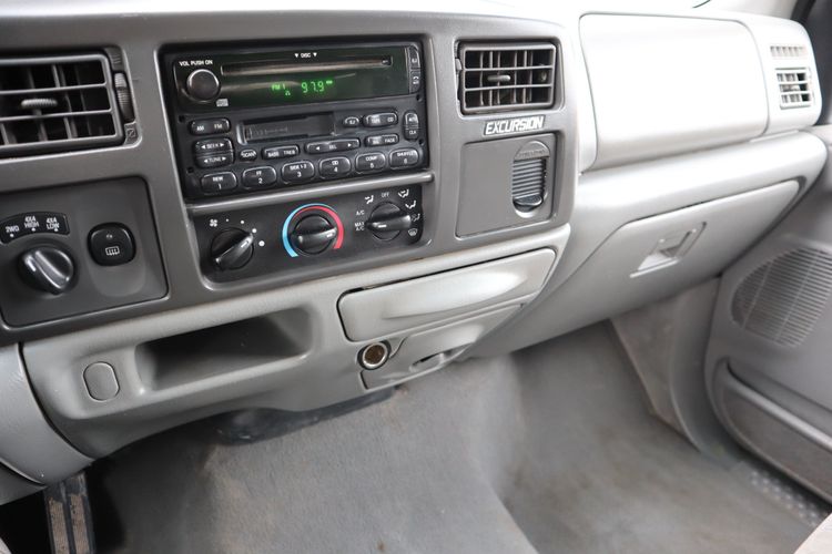 2004 Ford Excursion XLT | Victory Motors of Colorado