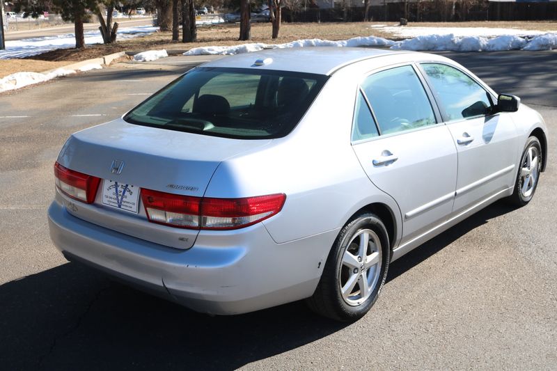 2004 Honda Accord Photos