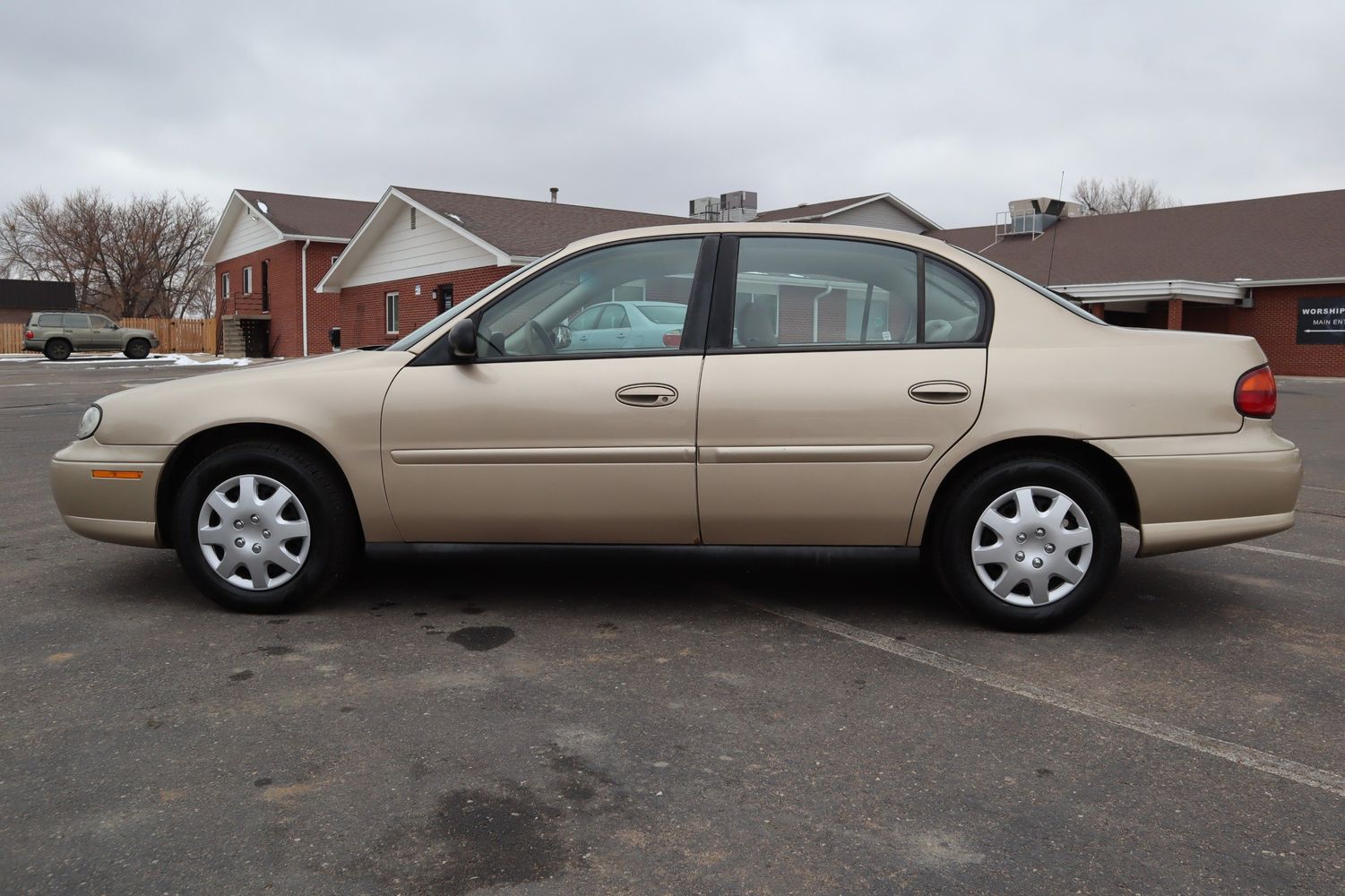 2004 Chevrolet Classic Base | Victory Motors of Colorado