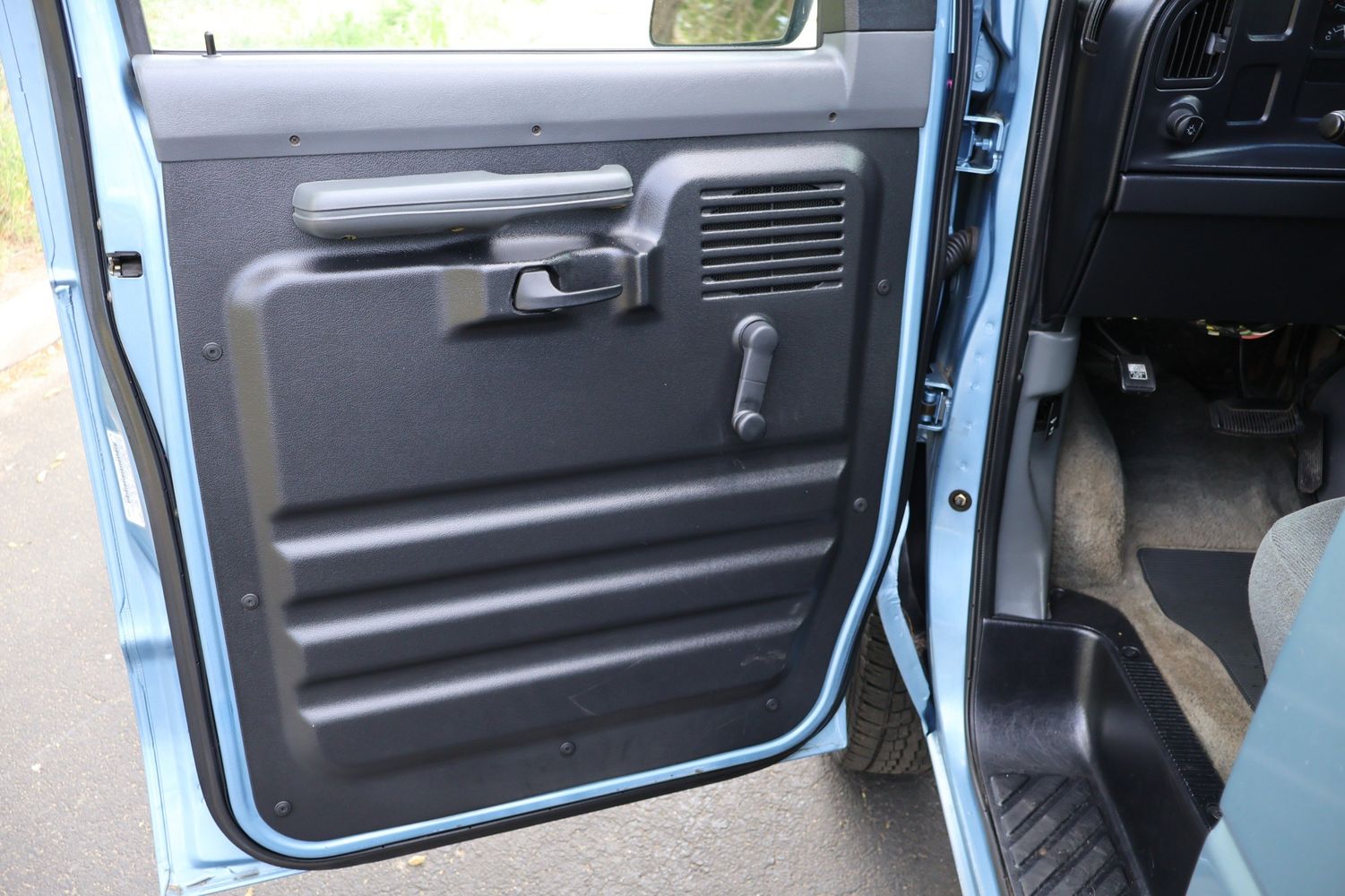 1994 Ford E-350 XL | Victory Motors of Colorado