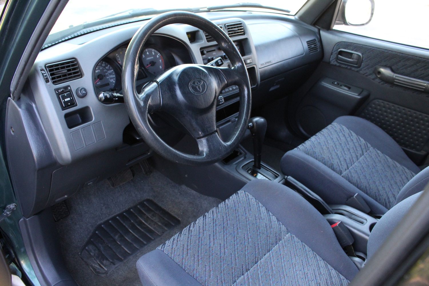 1998 Toyota RAV4 | Victory Motors of Colorado