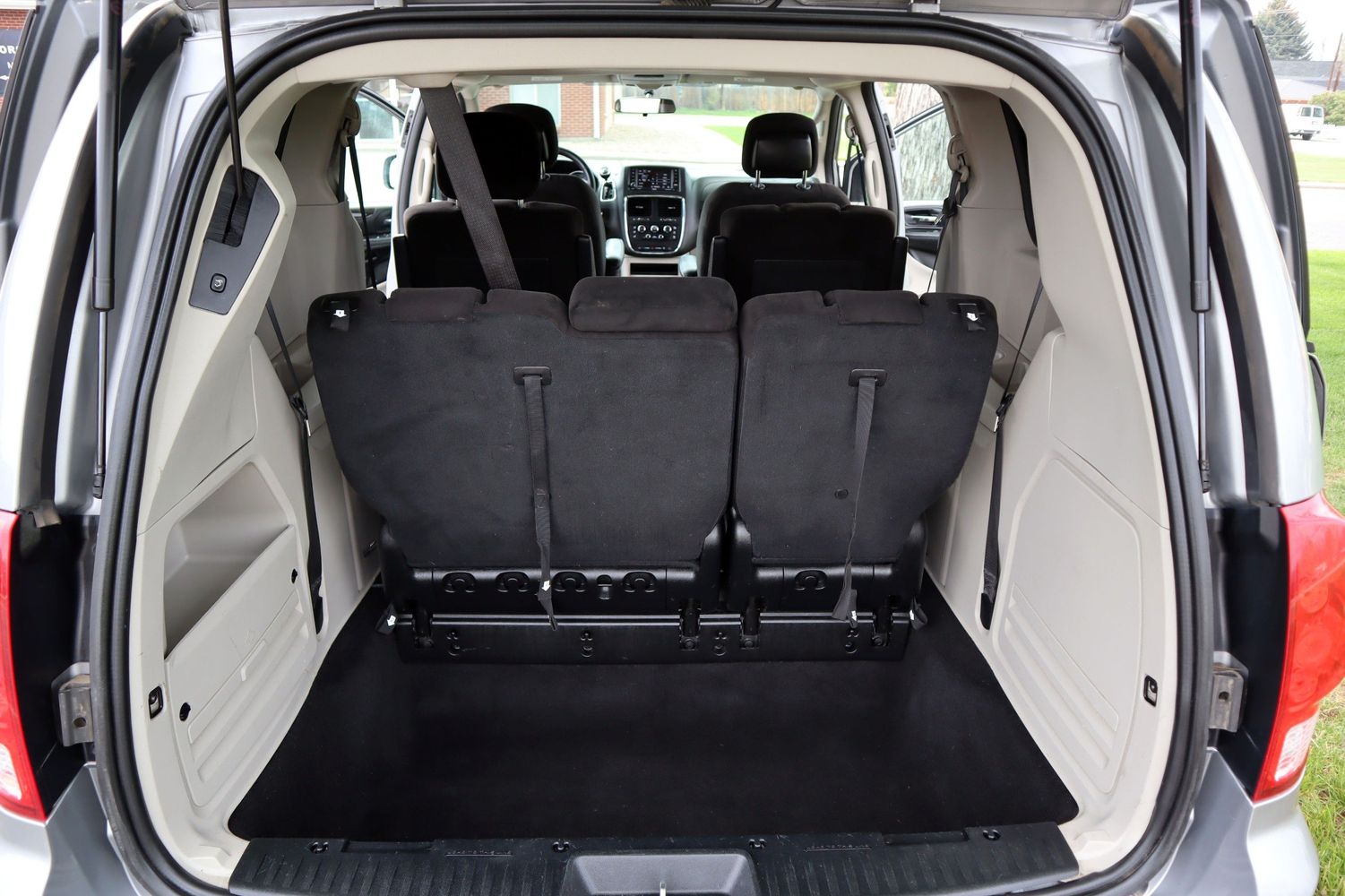 2015 Dodge Grand Caravan SXT | Victory Motors of Colorado