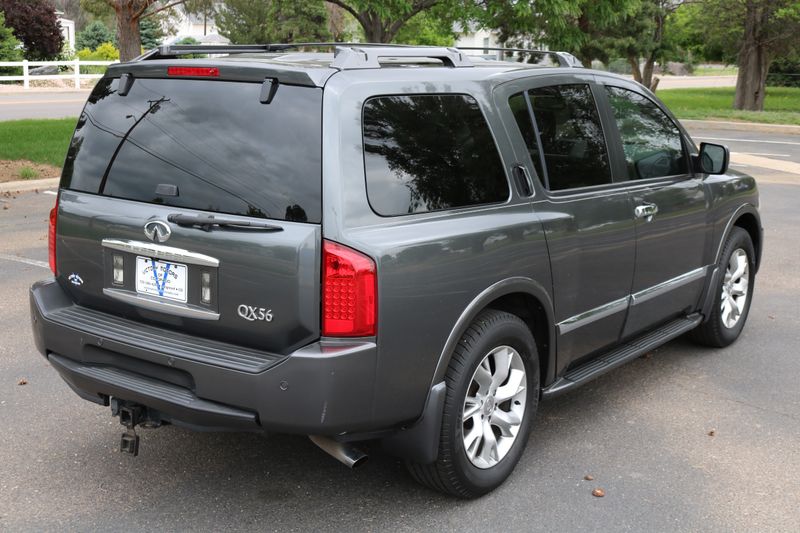 2006 INFINITI QX56 Photos