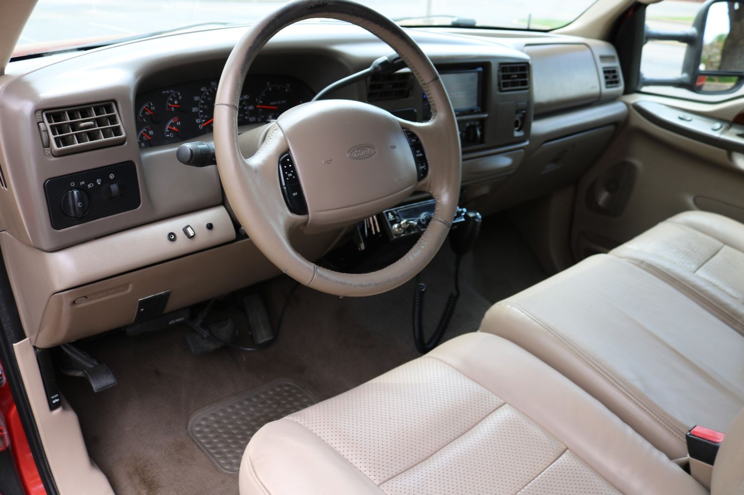 2001 Ford F-350 Super Duty Lariat | Victory Motors of Colorado