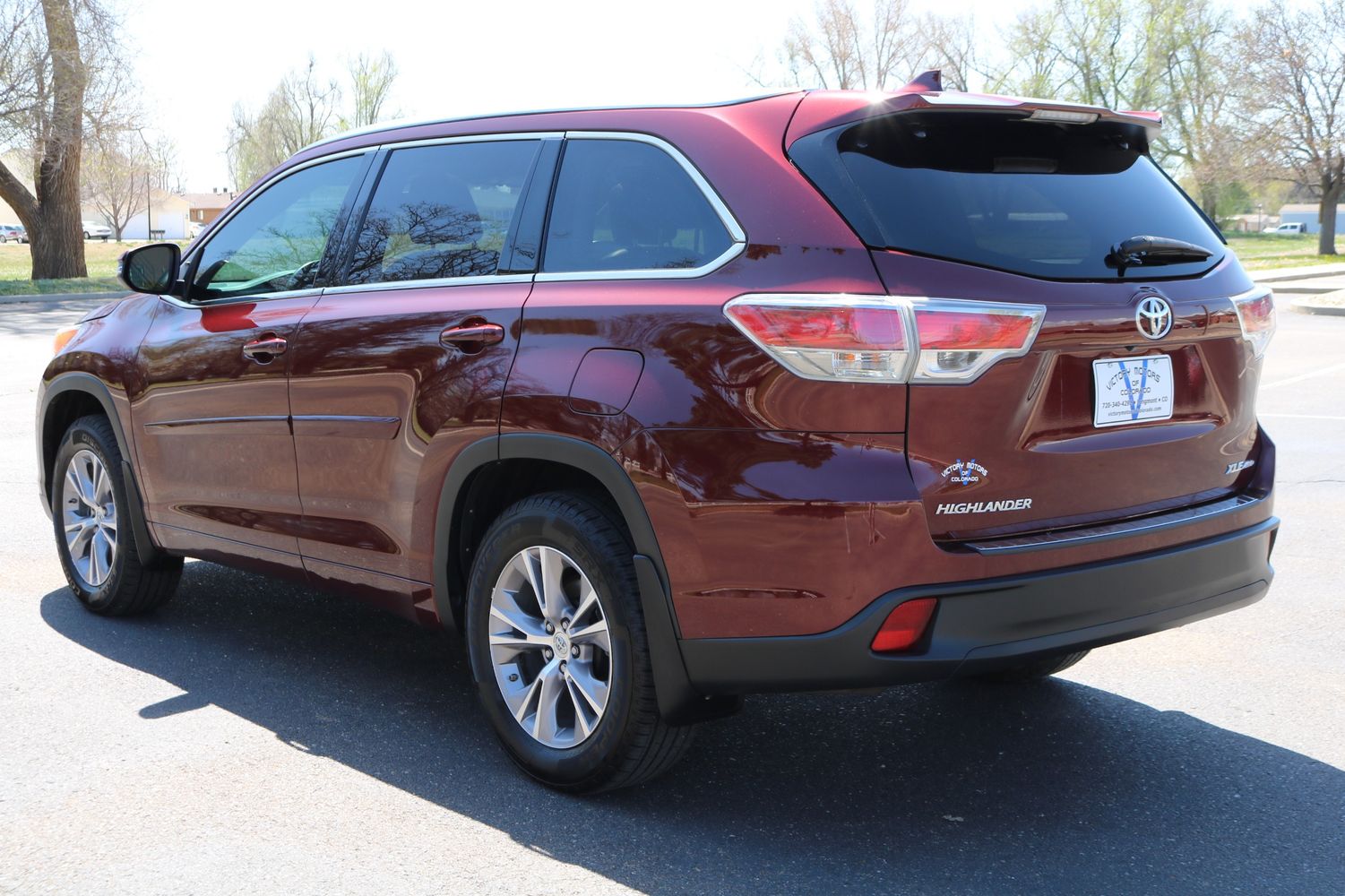 2014 Toyota Highlander XLE | Victory Motors of Colorado