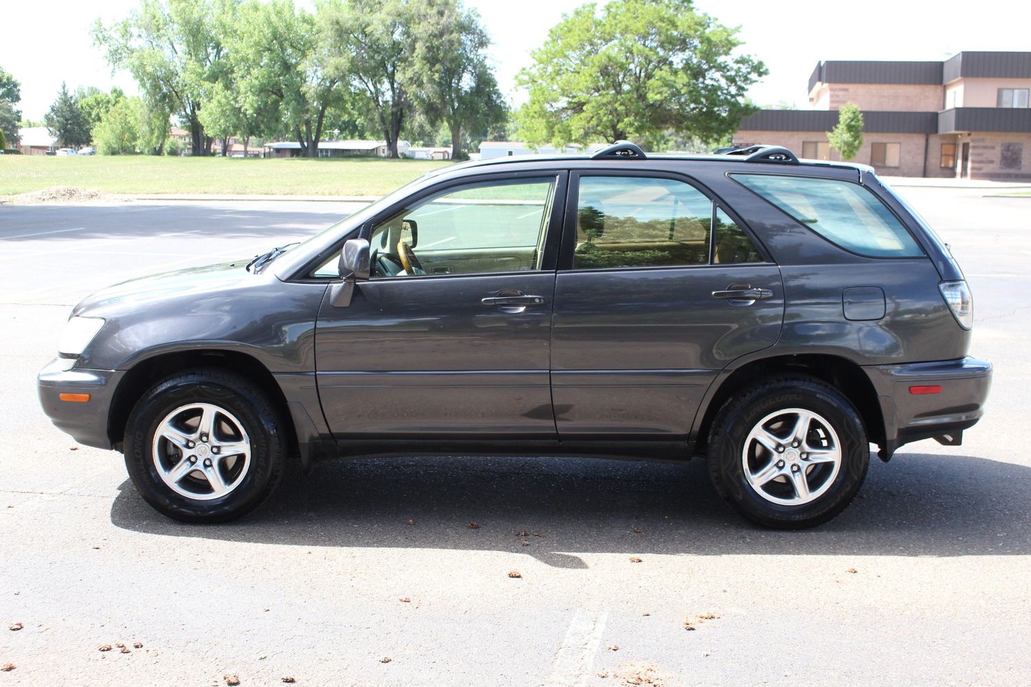 2002 Lexus RX 300 AWD | Victory Motors of Colorado