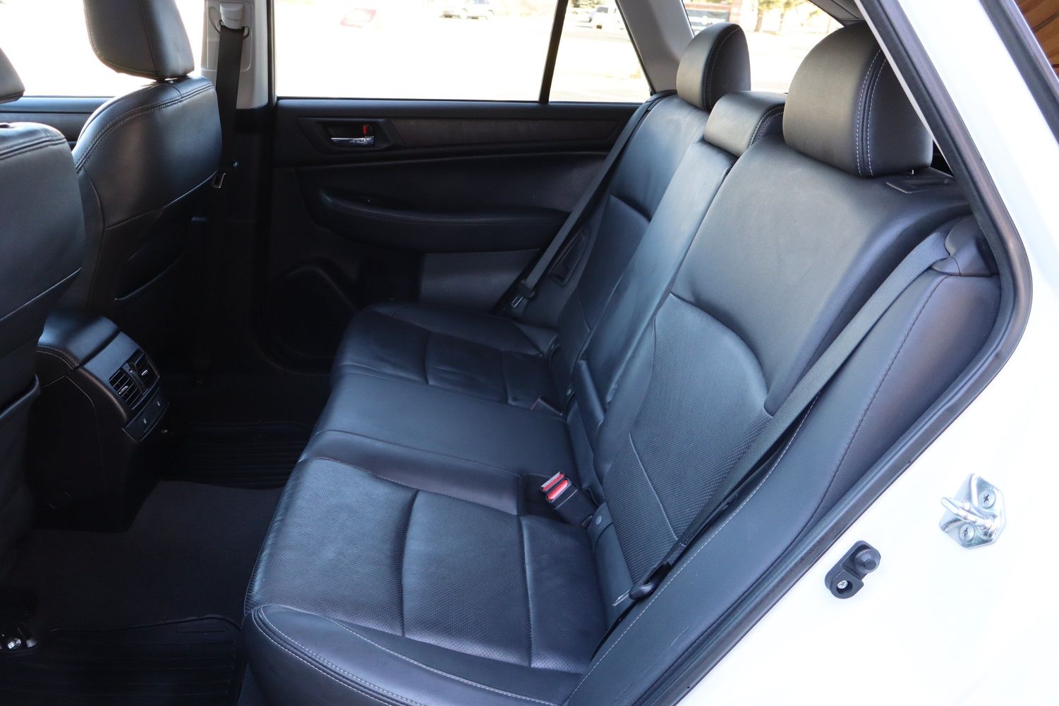 2015 Subaru Outback 3.6R Limited | Victory Motors of Colorado