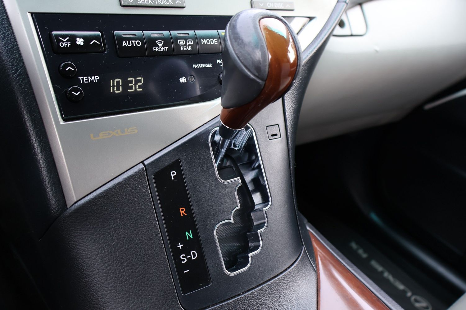 2011 Lexus RX 450h | Victory Motors of Colorado