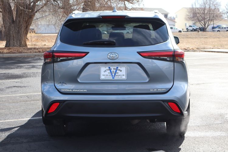 2023 Toyota Highlander XLE | Victory Motors of Colorado