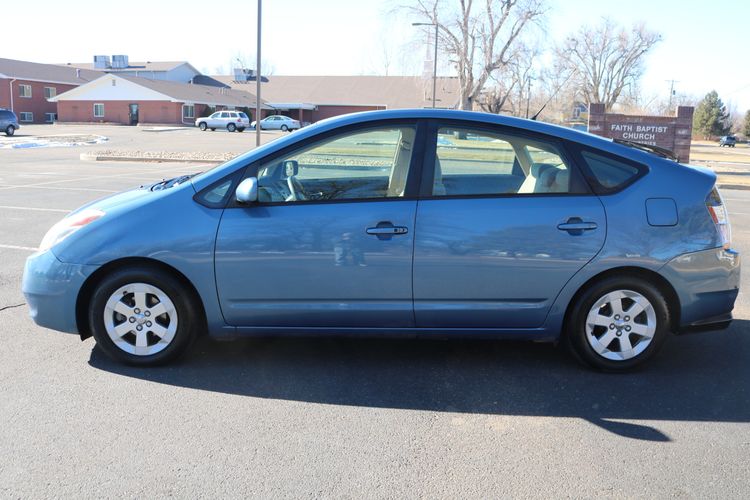 2004 Toyota Prius | Victory Motors of Colorado