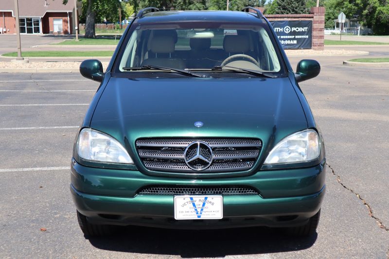 2000 Mercedes-Benz ML 320 Photos